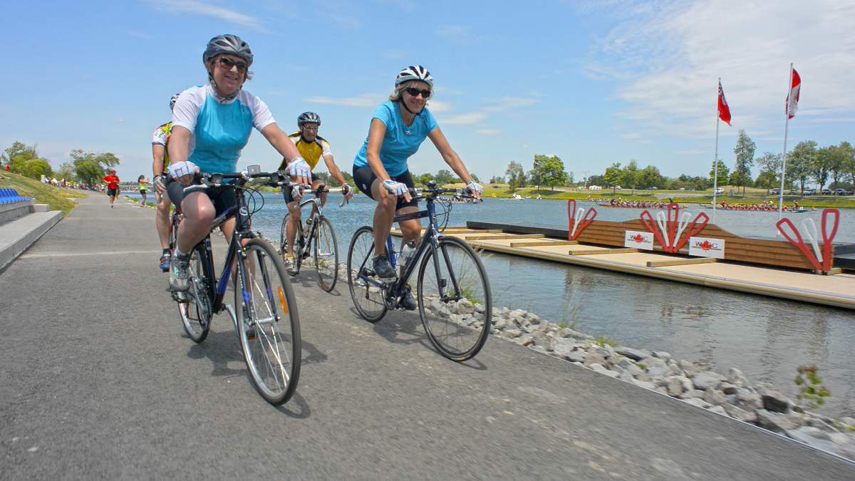 Bike Day Trip to Niagara-on-the-Lake, Canada | #ExperienceTransat