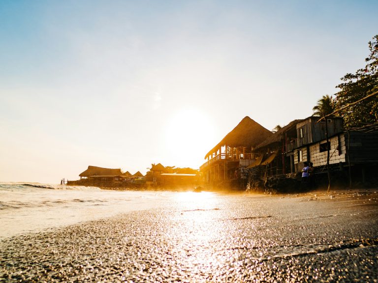 2025 Guide: Surfing in El Zonte, El Salvador | #ExperienceTransat