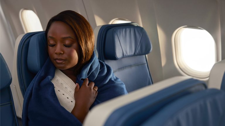 2025 Air Transat Review In-Flight Experience | #ExperienceTransat