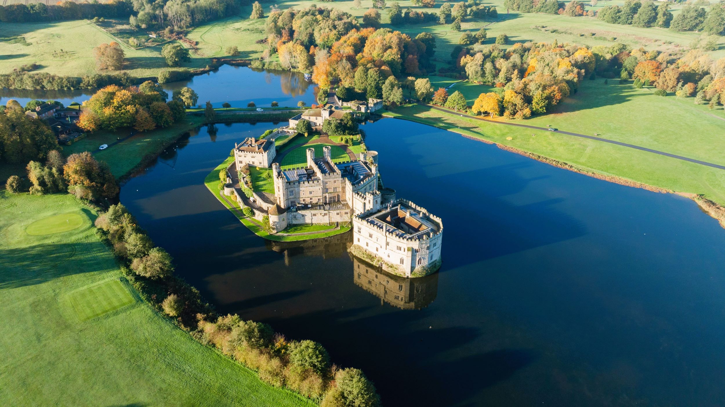 England Travel Inspiration: Movie, TV, Books | #ExperienceTransat